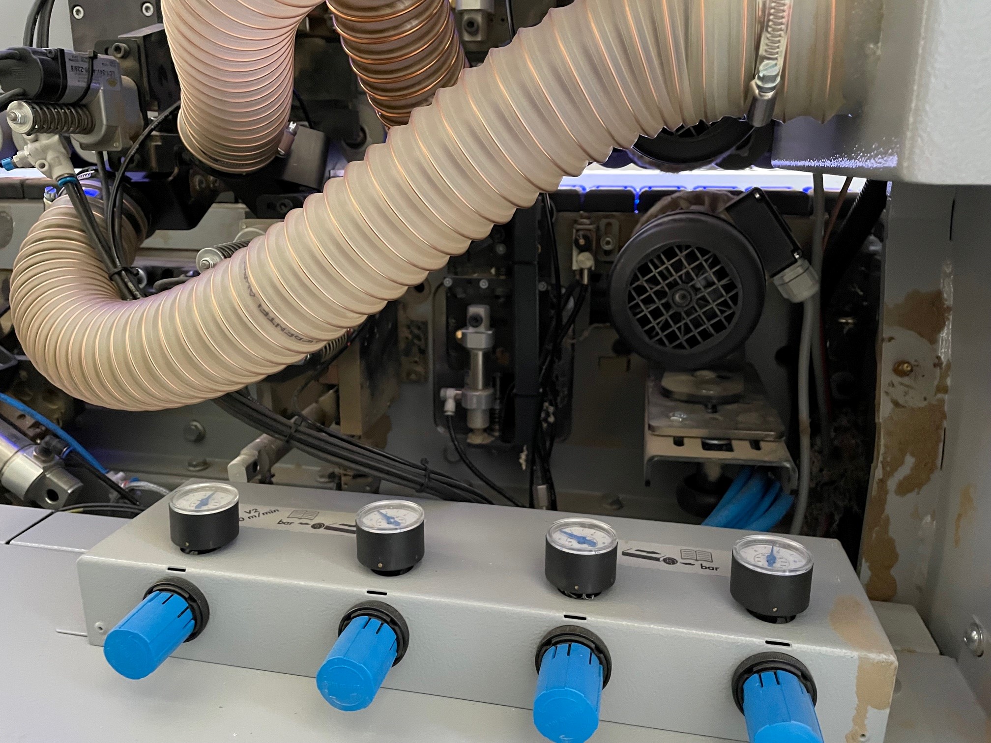 Edge banding machine Format 4 Tempora 60.12 E-Motion - DB&S Machines