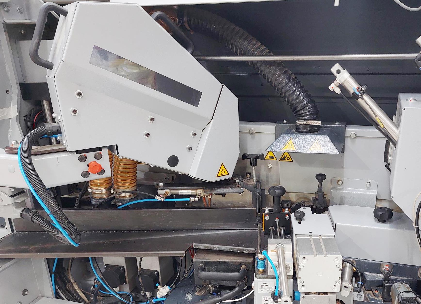 Edge banding machine Format 4 Tempora 60.12 E-Motion - DB&S Machines